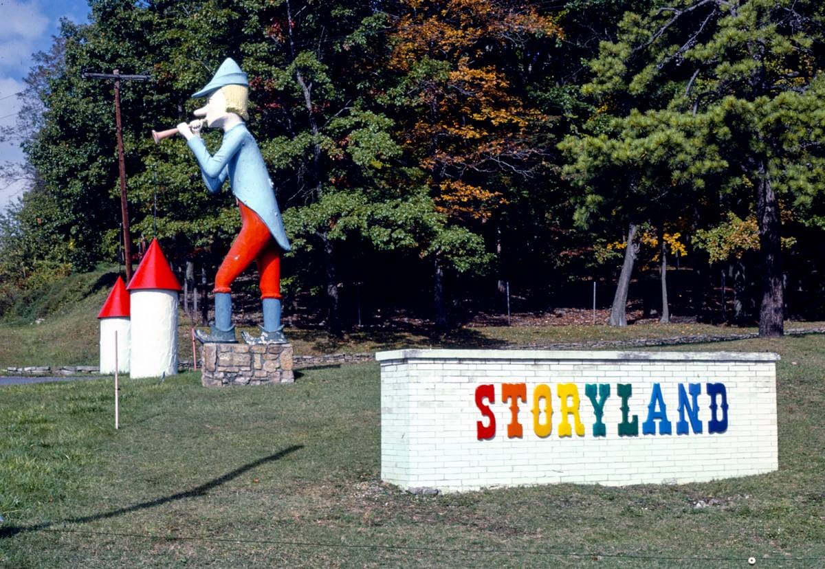 Historic Photo : 1984 Entrance, Storyland, Route 30, Schellsburg, Penn ...
