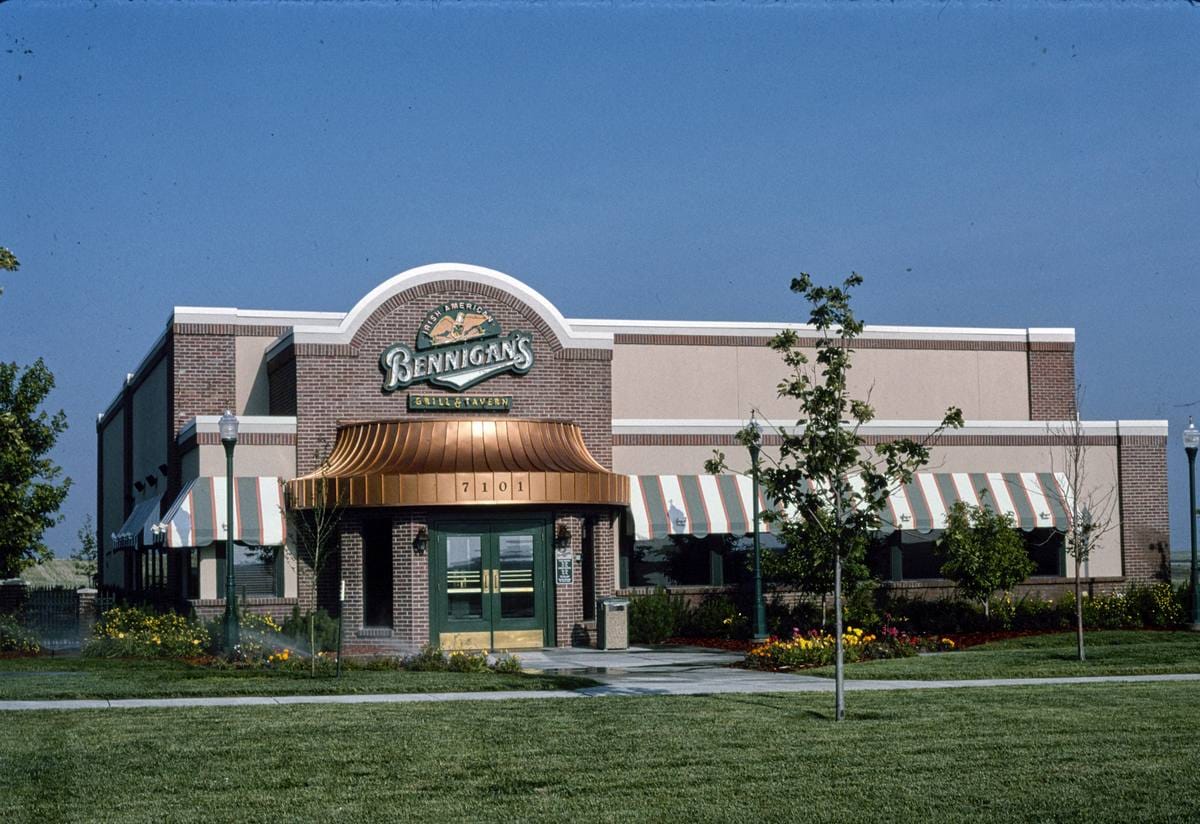 Historic Photo : 2004 Bennigan's Restaurant, Denver, Colorado | Margol ...