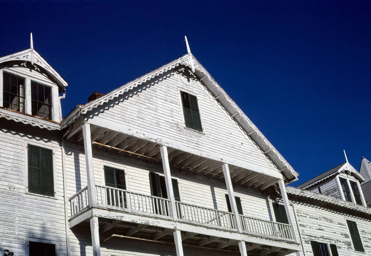 Historic Photo : 1976 Minnewaska. Cliff House, back detail, Lake Minne ...