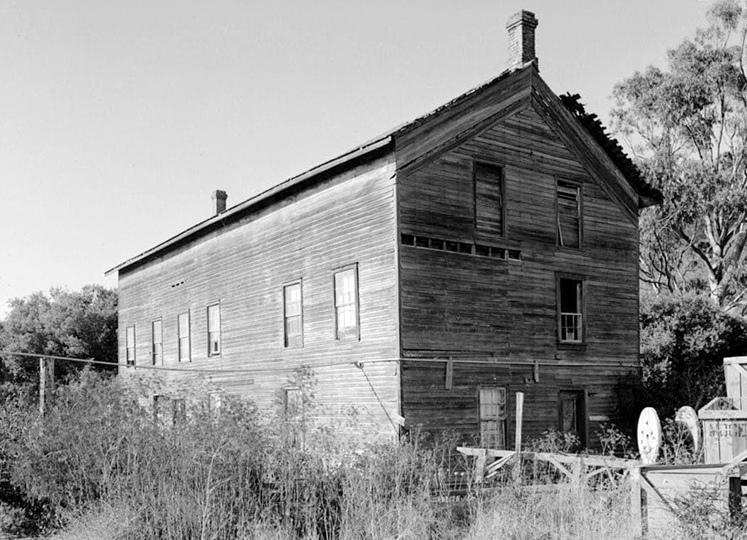 Historic Photo : Steele Brothers Dairies, Cascade Ranch Dairy Building ...
