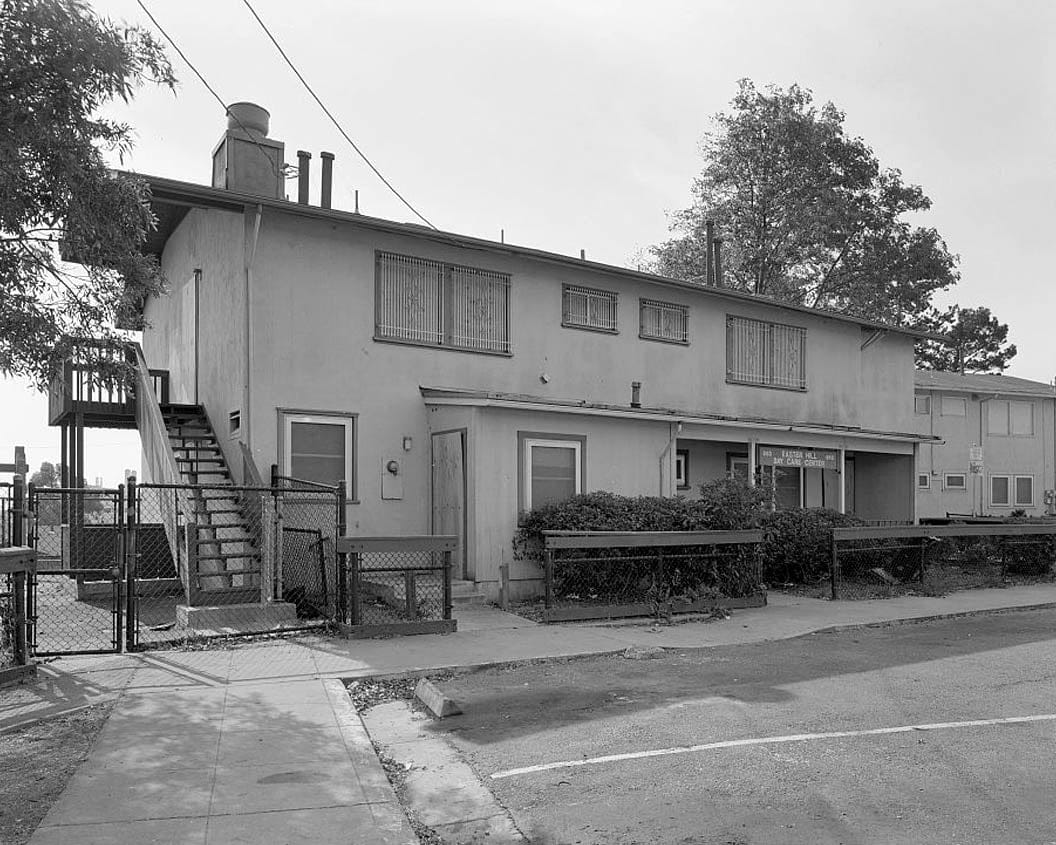 Historic Photo : Easter Hill Village, Building No. 32, South side of C ...