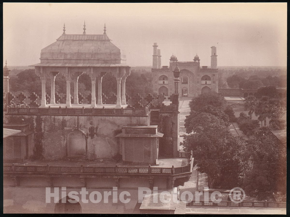 Photo Print : Akbar's Tomb and Gardens, Sikandra, India – Historic Pictoric