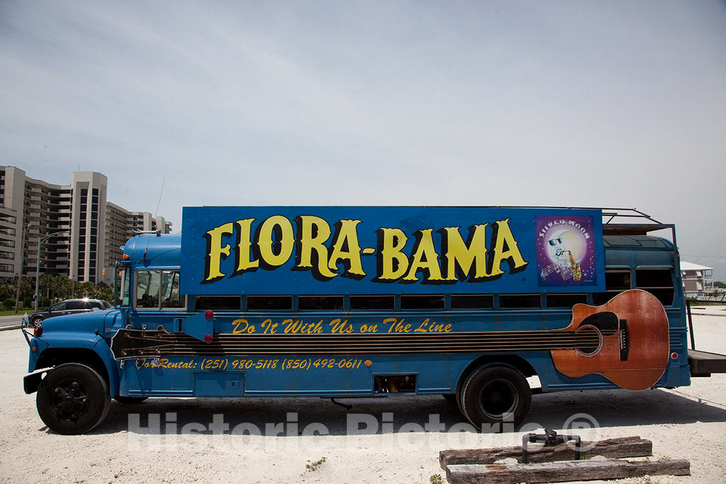 Photo - The Flora-Bama bar located on the Florida-Alabama border line ...