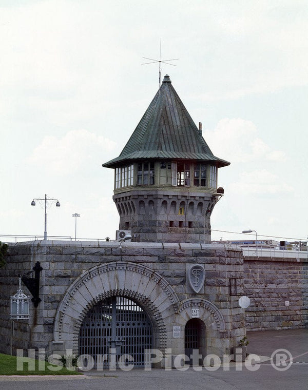 Folsom, CA Photo - Folsom State Prison is a California State Prison in ...