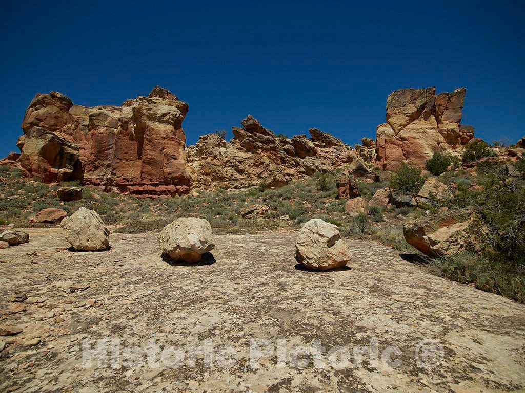 Photo - Rocks, in place and fallen, in southwestern Colorado's Montezu ...