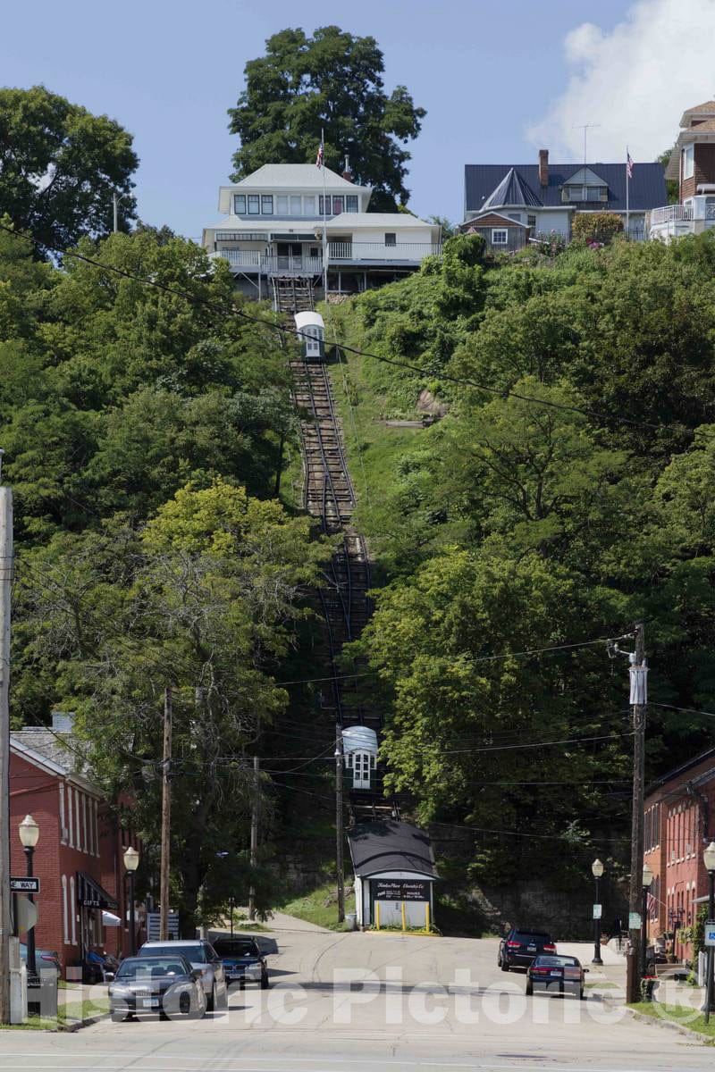 Photo The Fenelon Elevator An Incline Rail Line In The Mississippi