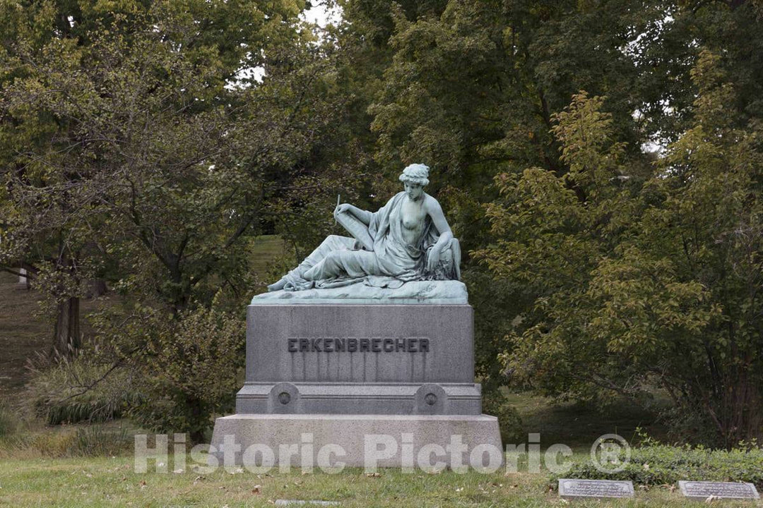 Photo- One of dozens of impressive grave monuments and memorial sculpt ...