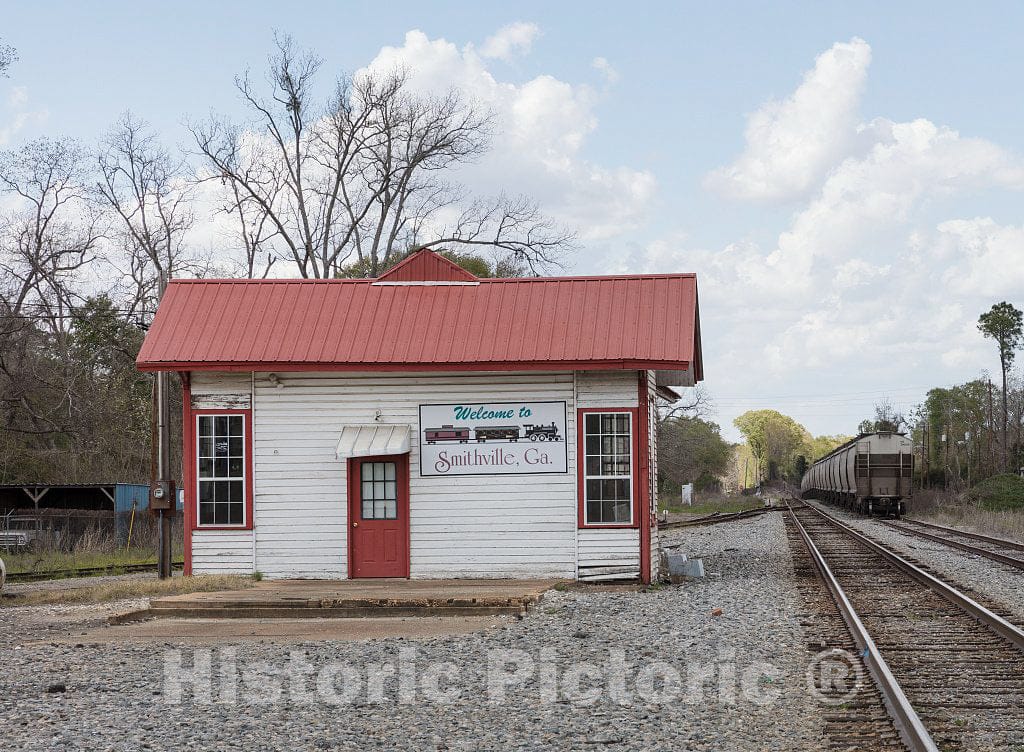 Photo - Tiny in-Town Train Depot (The Place is Too Small to Have a Dow ...