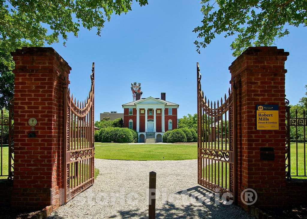 Photo - Gateway to The Mansion Known as The Robert Mills House in Colu ...