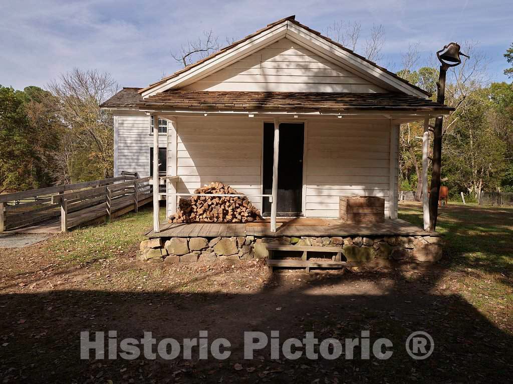 Photo - Cabin at The Duke Homestead State Historic Site on The outskir ...